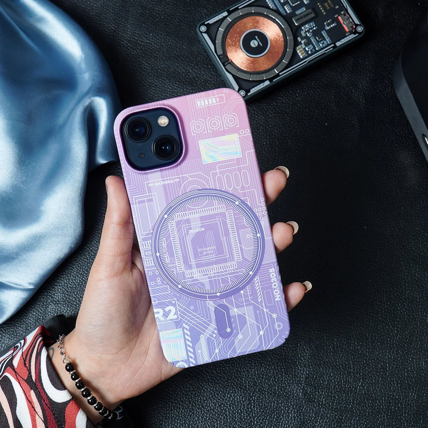 iPhone 14 Pro Circuit Board Night Glue Radium Hard Case - Magsafe ...